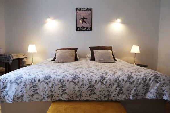 Quarto triplo família, vista para a cidade | Wi-Fi de cortesia