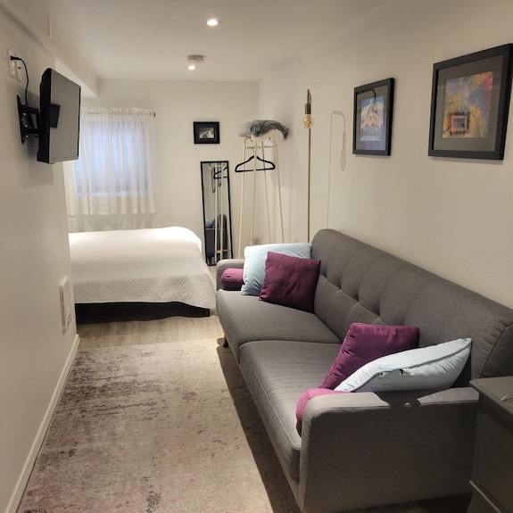 Cool Basement Apartment With Wifi In Vibrant Portland, Oregon. - Beaverton, OR