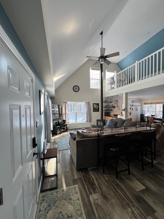 Charming Private 3-bedroom On 3 Acres In Sebago, Pool, Hot Tub, Large Firepit - Sebago Lake State Park, Naples
