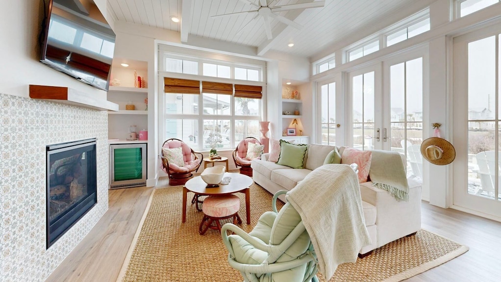 Shared Resort Style Pools, Boardwalk To The Beach, On-site Cart Rentals - Corpus Christi