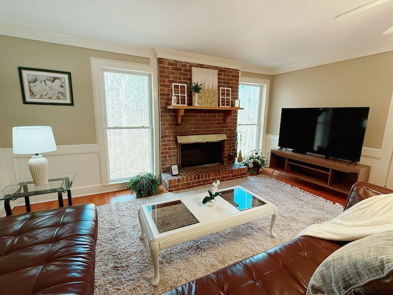 Spacious+peaceful 4bed/2.5bath Disc Golf, Porch, & Gazebo - 로렌스빌