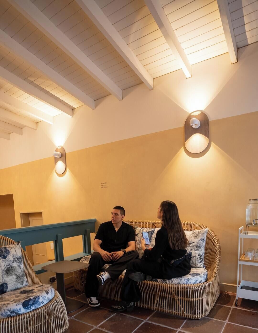 Quarto Clássico com Cama de Casal, vista para o jardim | Sala de estar