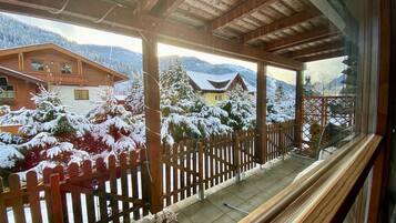 Apartamento (One Bedroom Apartment) | Varanda