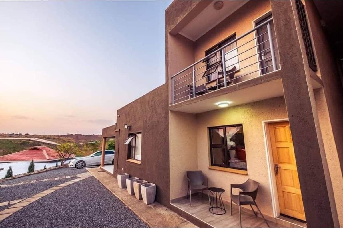 Quarto casal luxo, vista para a piscina | Ferros/tábuas de passar roupa