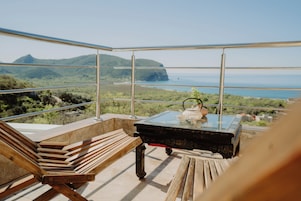Quarto Duplo ou Twin Panorâmico, varanda, vista para o mar | Vista da varanda