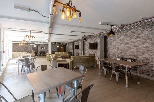 Área de estar no saguão