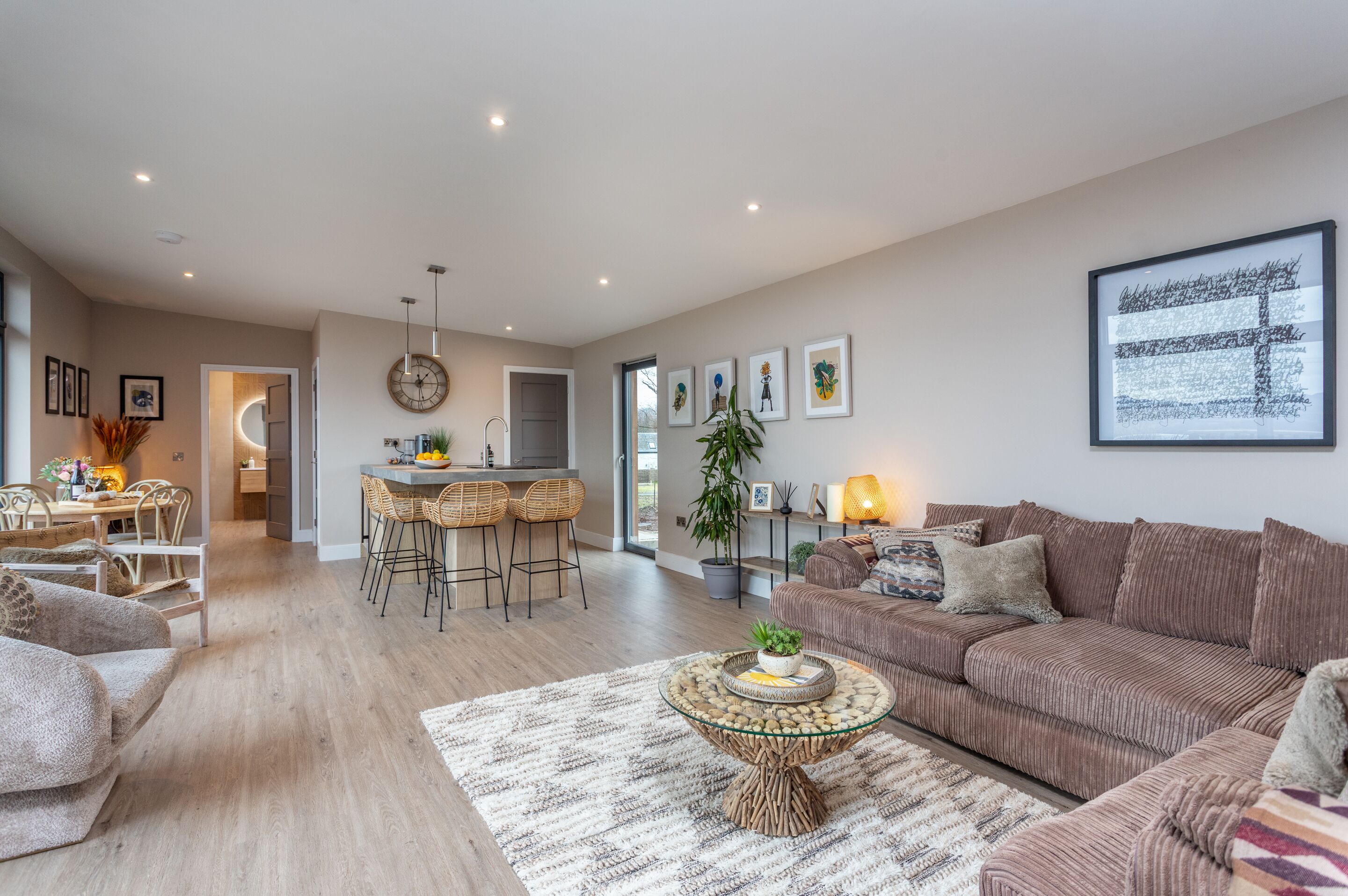 Luxury Lodge With Deck, Hot Tub, Mountain Views - Aberfoyle