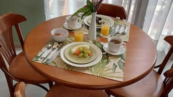Pequeno-almoço tipo buffet diário incluído