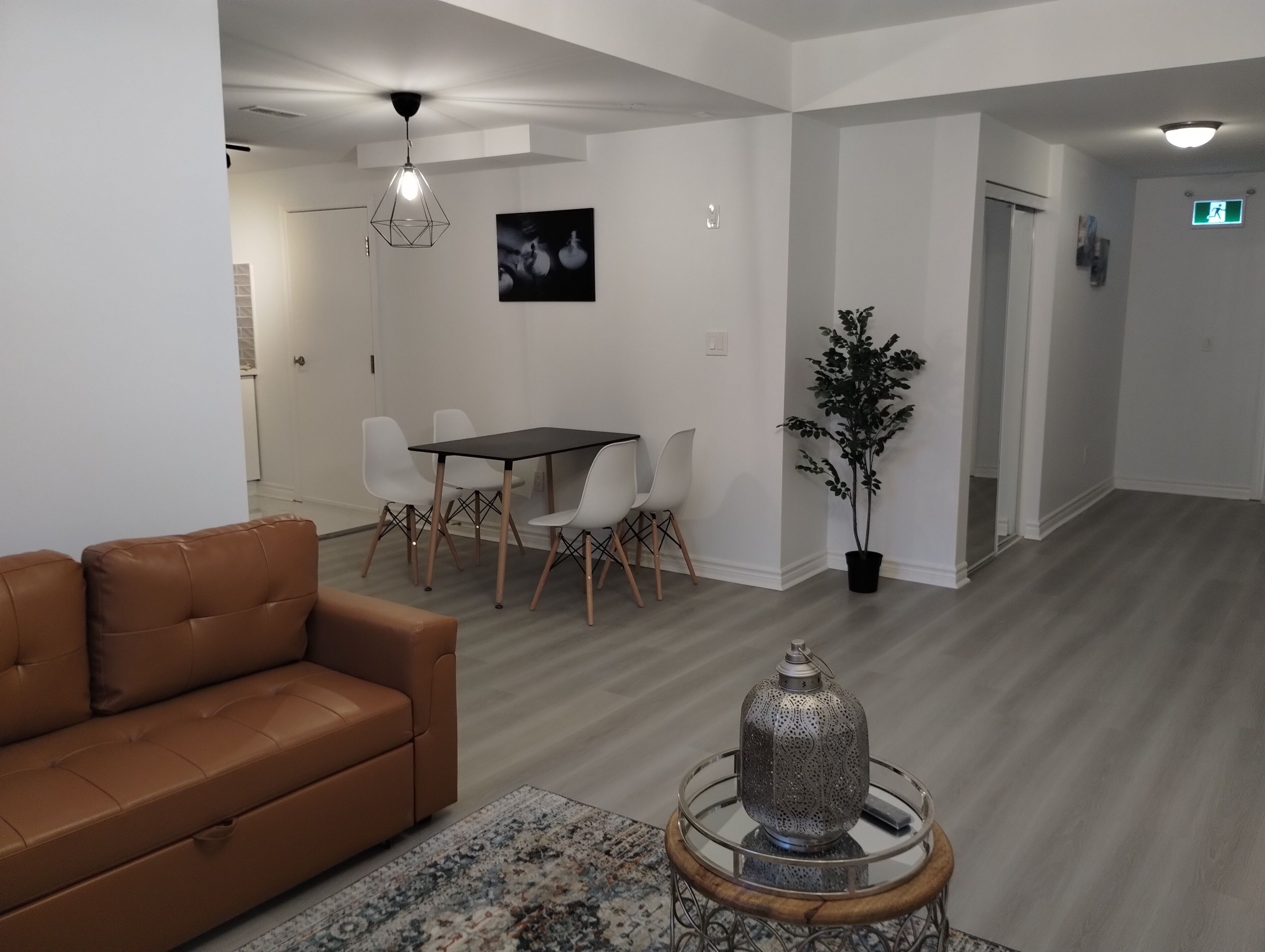 Family-friendly Self-contained Basement + Office - Oakville