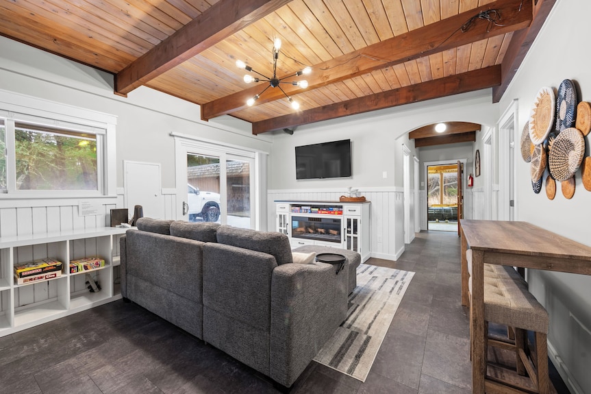 Sunset Shores - Ocean Front Family Retreat Hot Tub - Ocean Park, WA