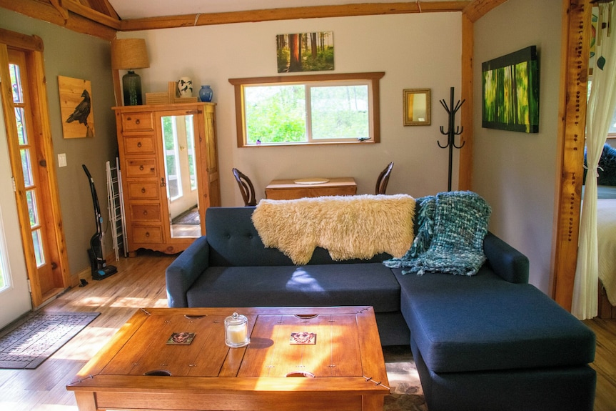 Cozy Forest Cabin In The Beautiful Sayward Valley - Vancouver Island