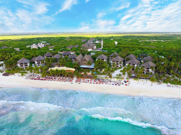 Mía Tulum Beachfront Resort - Ocean View Suites And Beach Club - Quintana Roo
