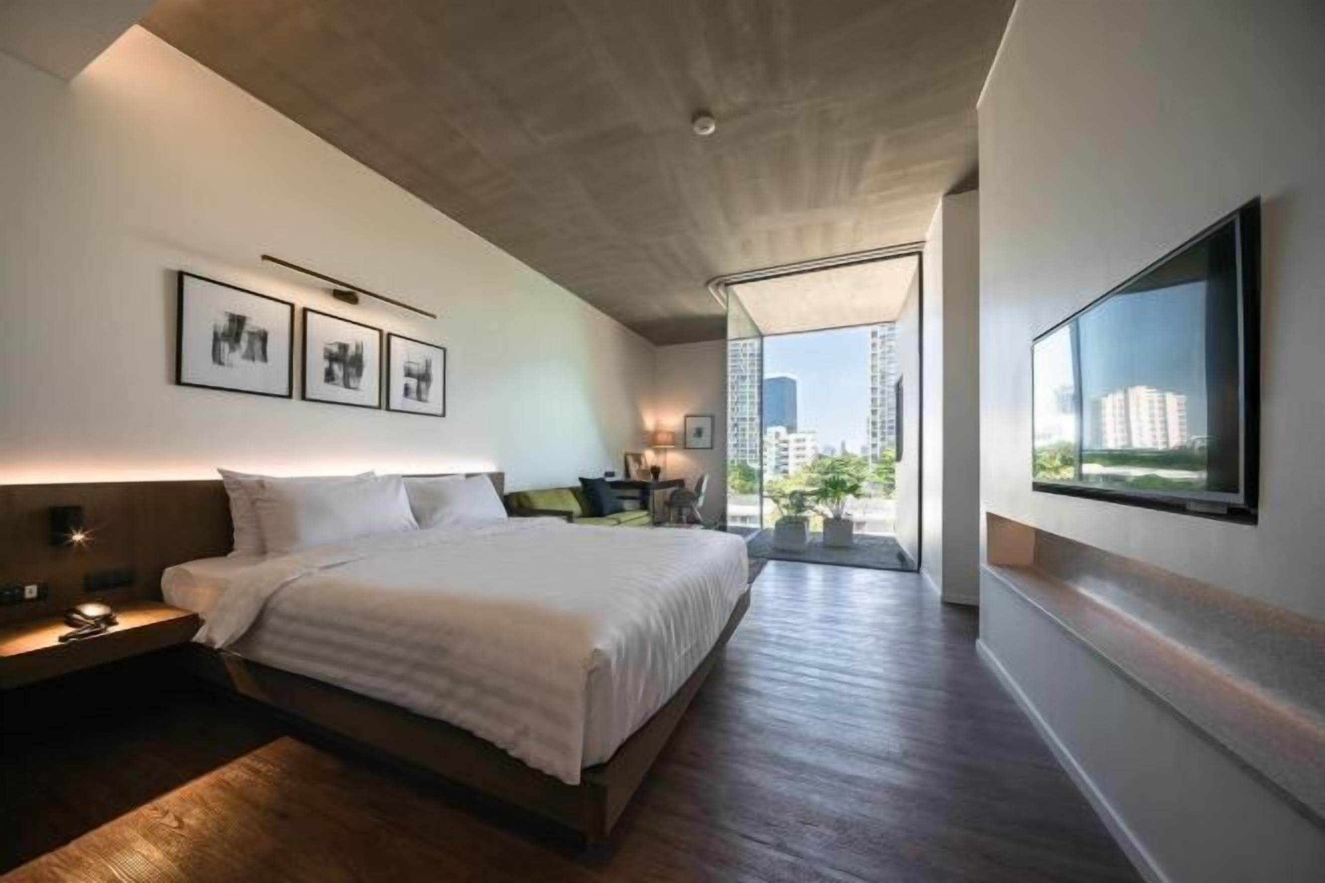 Roupas de cama premium, frigobar (abastecido com alguns itens grátis)