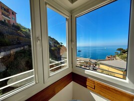 Suite de Luxo, vista para o mar | 1 quarto, secretária, Wi-fi grátis 