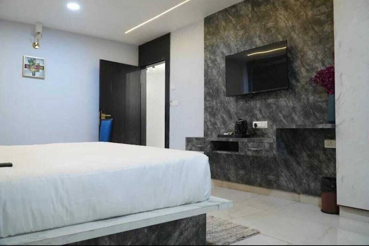 Quarto casal executivo, vista para a colina | Roupas de cama de algodão egípcio, roupas de cama premium