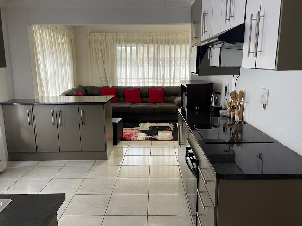 Tranquil apartment with WiFi in Phokeng - Rustenburg | Vrbo
