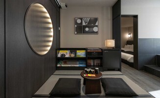 Hwagi-ae-ae B | Com decoração personalizada, secretária