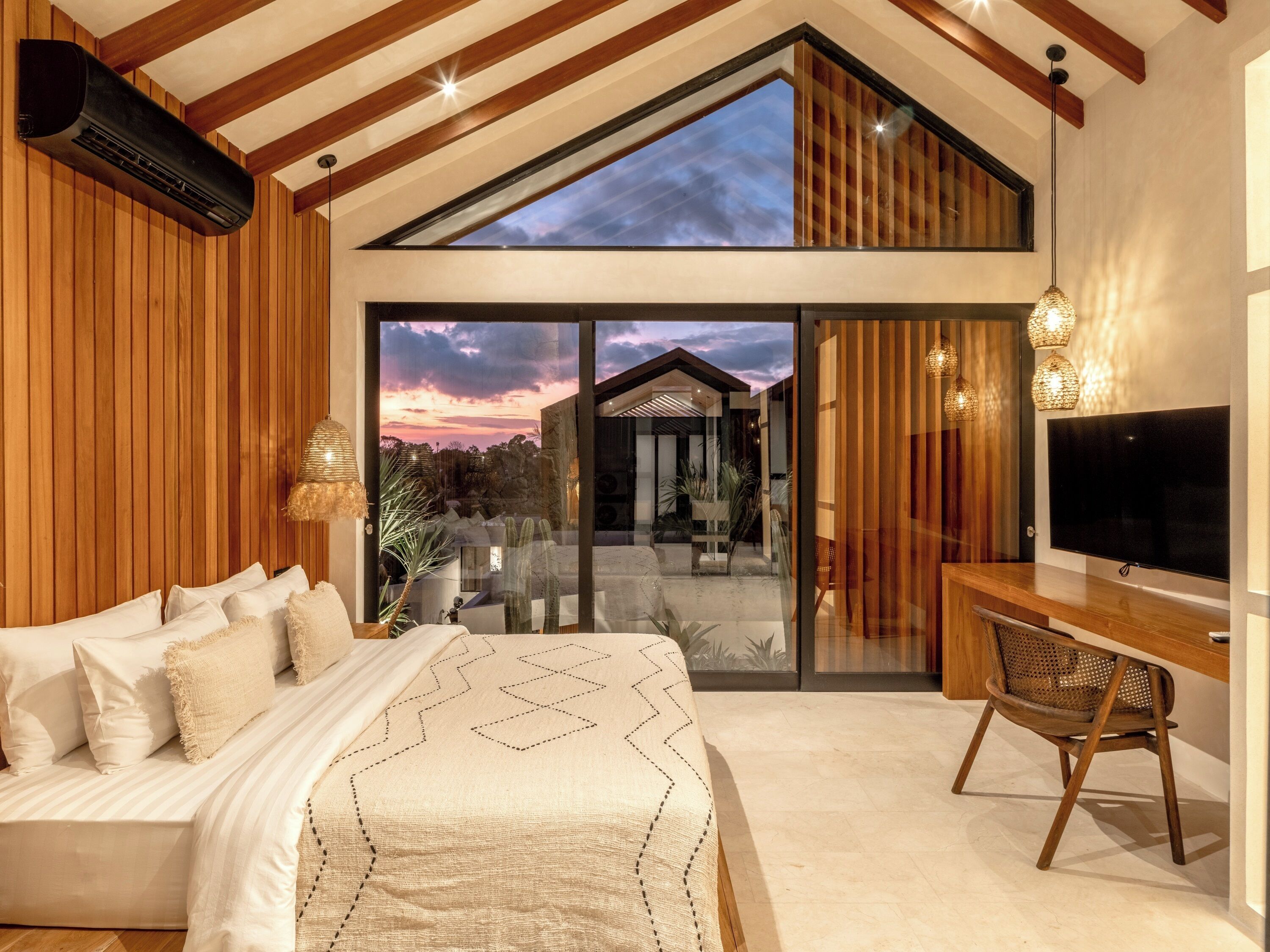 Secretária, Wi-fi grátis 