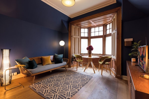 Joivy Contemporary Cottage With Parking - Edimburgo