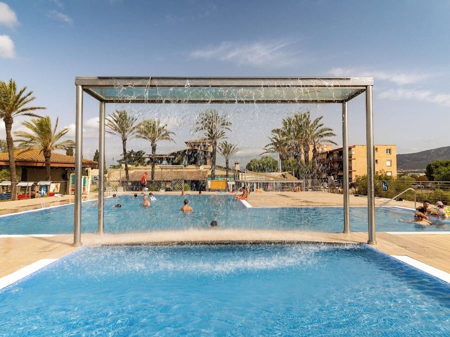 Piscina externa sazonal