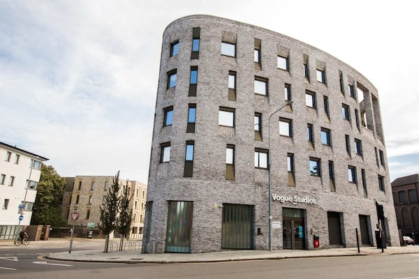 Vogue Studios - Brighton Marina