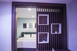 Apartamento Standard, varanda, Vista para a cidade | 1 quarto, secretária, secretária adequada para computadores portáteis 