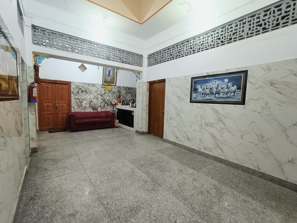 Shri Bholanath Atithi Bhavan - Varanasi