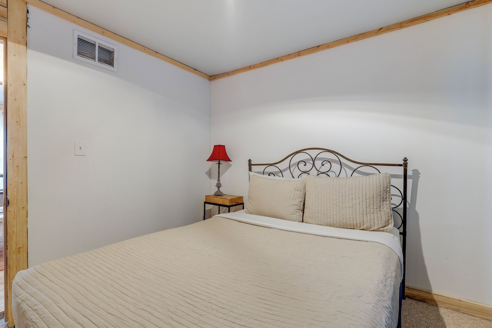 2 Mi To Dtwn: Pet-friendly Casper Apt! - Casper, WY