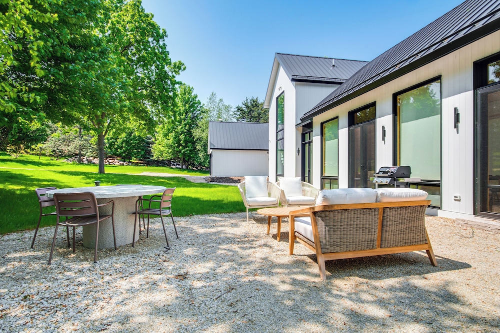 Green Lake Getaway W/ Dock: Boating + Swimming! - Ripon, WI