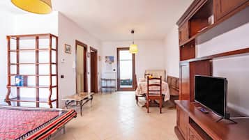 Villa Familiar, 1 quarto, 2 casas de banho (Casa Pascoli with Veranda Dining near) | Interior