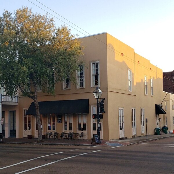 Natchez Manor Bed & Breakfast - Natchez, MS