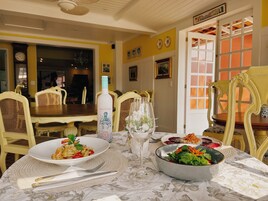 Alimentação e bebidas