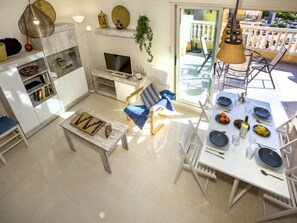 Casa, 3 quartos, terraço | Restaurantes