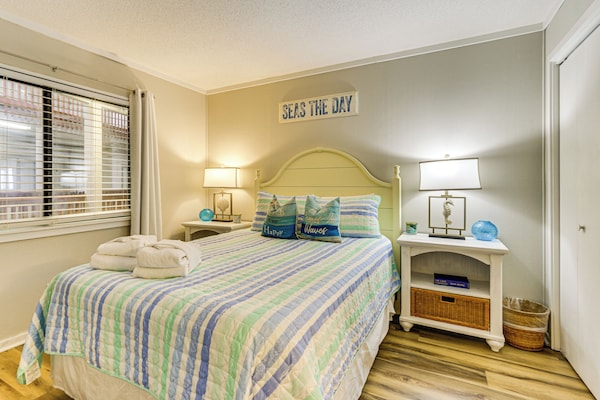 Pool Access: Beachfront Hilton Head Resort Condo - Hilton Head Island, SC