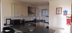 Casa de Campo | Cozinha privada | Um frigorífico, um micro-ondas, um forno, uma placa de cozinha 