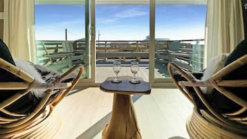 Casa, várias camas, varanda, vista para o oceano (Blue Door Beach House) | Parte interna