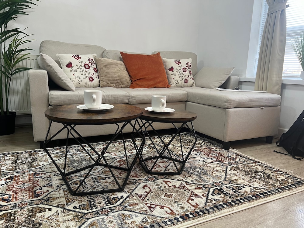 Free Parking/city Centre/long Stay/local Stores - Birmingham