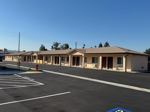 Dutch Motel - Rialto, CA