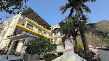 Fachada da propriedade