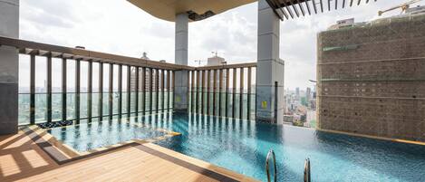 5 piscinas exteriores