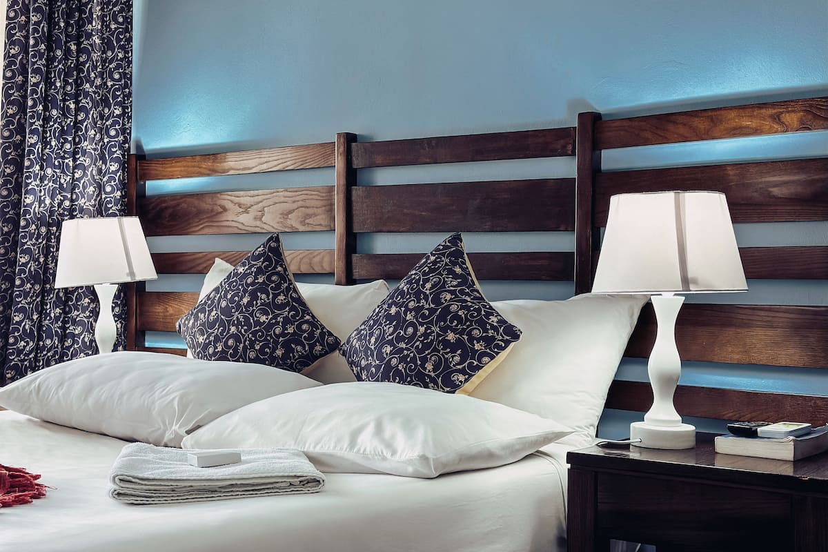 Quarto casal standard de uso individual | Ferros/tábuas de passar roupa, Wi-Fi de cortesia