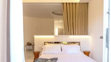 Quarto Quádruplo Júnior, pátio | Cofre no quarto, Wi-fi grátis