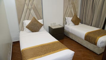 Apartamento Básico | 2 quartos, cortinas/cortinados opacos, ferro/tábua de engomar