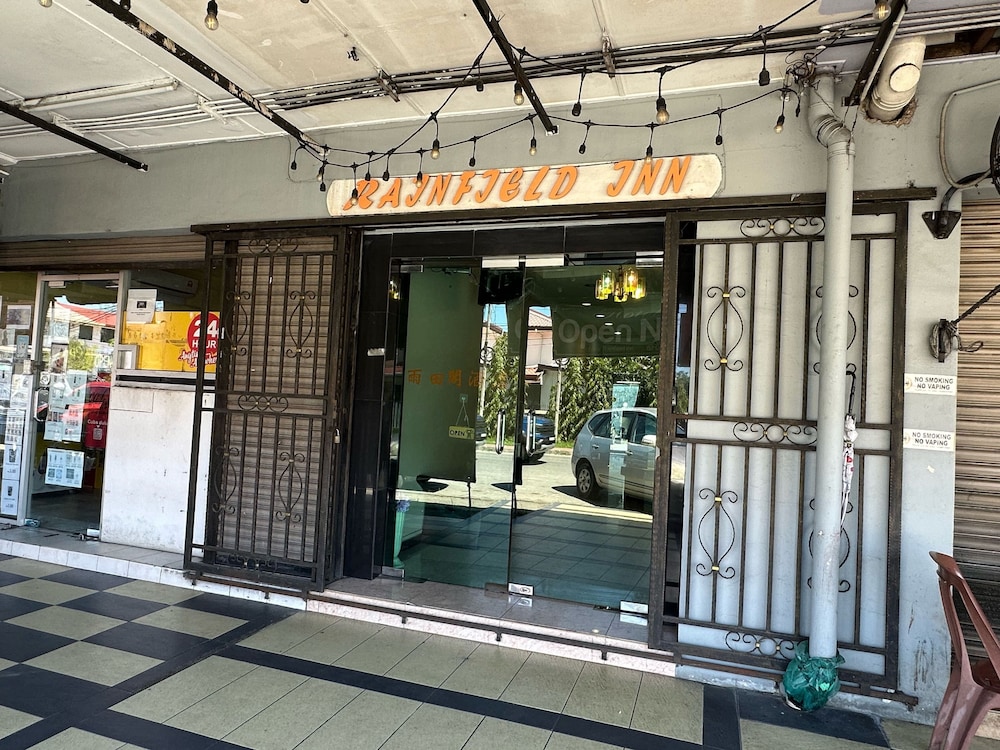 Oyo 91110 Rainfield Inn - Putatan