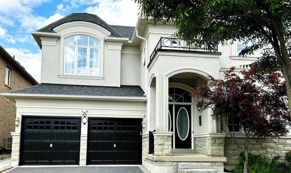 Cozy 2br Retreat - Comfort & Convenience - Vaughan