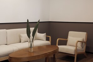 Quarto Duplo Superior, Vista para a cidade | Roupa de alta qualidade, edredões de penas, camas de colchão pillowtop 