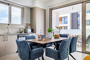 Apartamento, 2 quartos, terraço, Vista para a cidade | Restaurantes