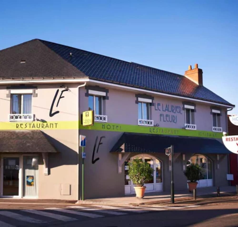 Logis Hotel Restaurant Le Laurier Fleuri - Vertou