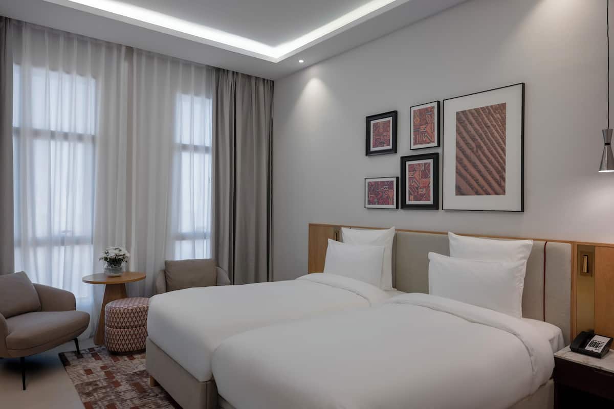 Secretária, Wi-fi grátis, roupa de cama fornecida