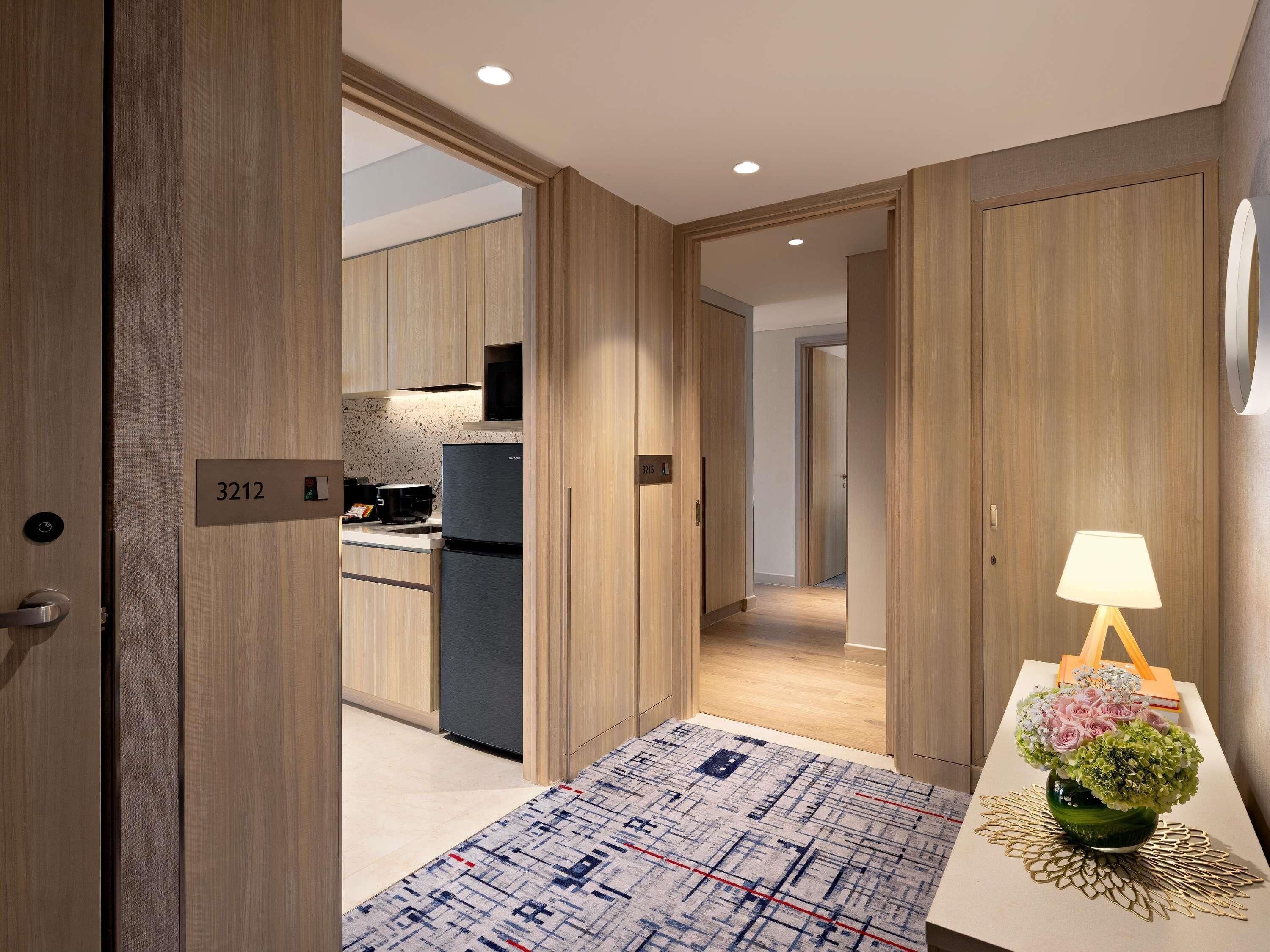 Apartamento, 3 quartos | Roupas de cama premium, camas Select Comfort, cofres nos quartos